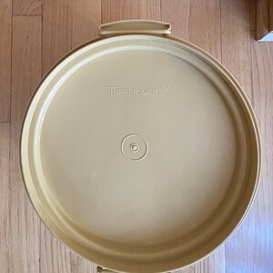 Vintage Tupperware Cake Cover Carrier #683-8 Butterscotch Golden Yellow ...