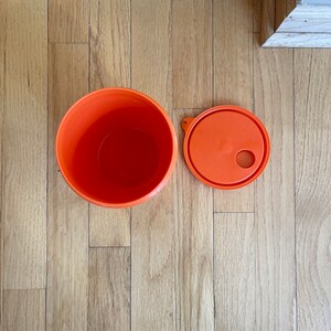 Small Vintage Midcentury Modern Orange Round Juice Liquid Tupperware ...