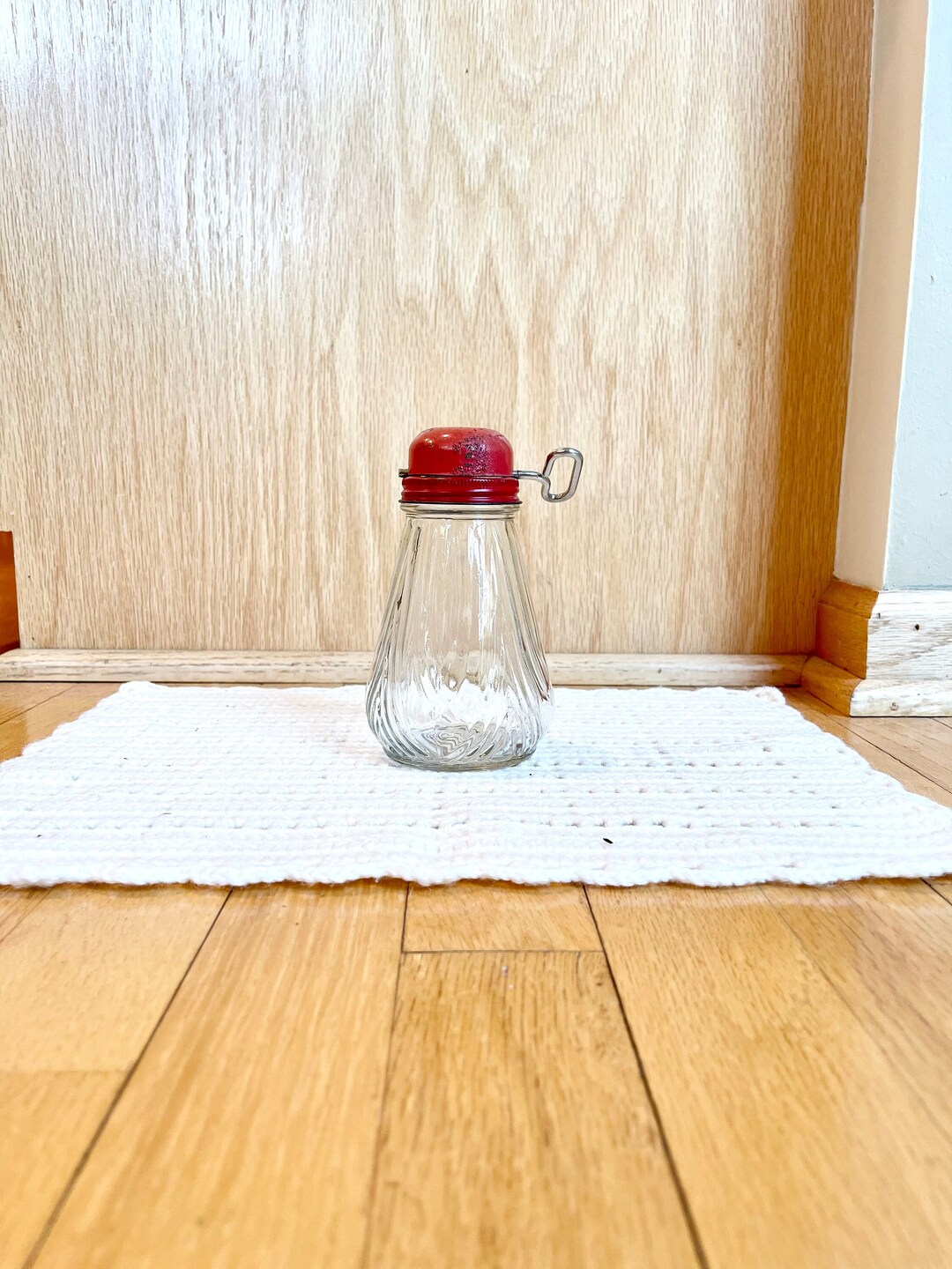 Amazing Vintage 1940's Red and Ribbed Glass Federal Tool of Chicago Nut ...