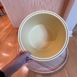 Vintage Tupperware Cake Cover Carrier 683-8 Butterscotch Golden Yellow ...