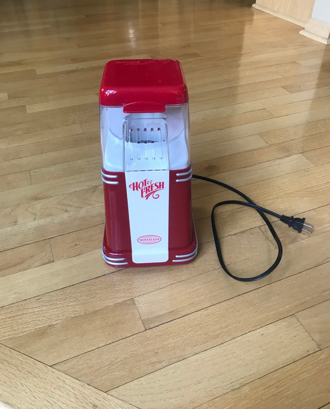 Retro Style Electric Hot & Fresh Nostalgia Red and White Popcorn Kernel ...