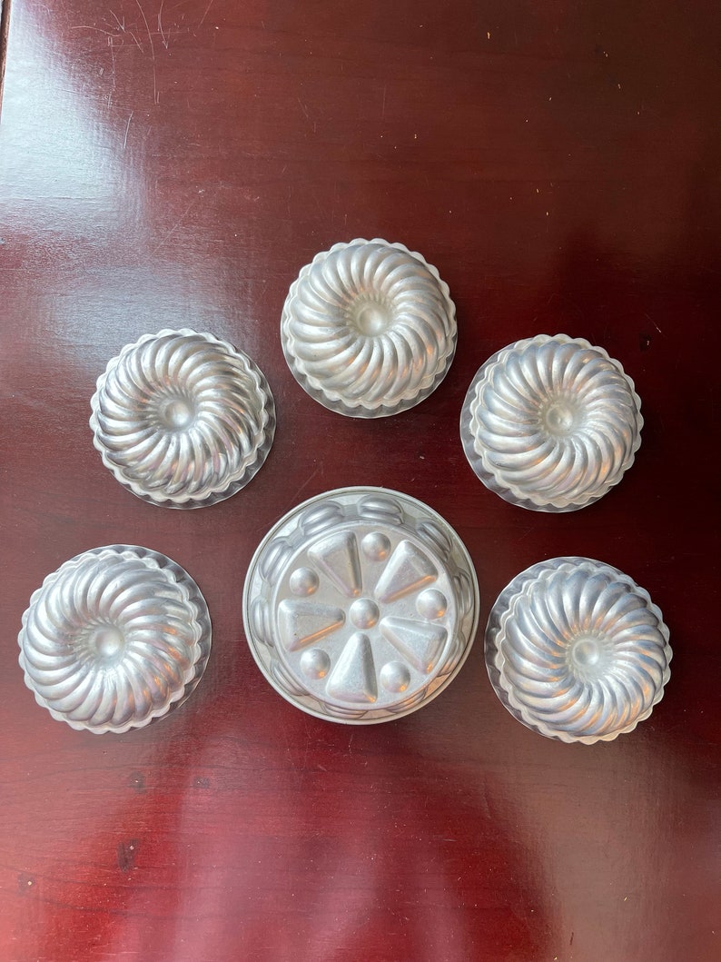 Vintage 1950s / 1960s Mixed Tiny Tart Set - Etsy