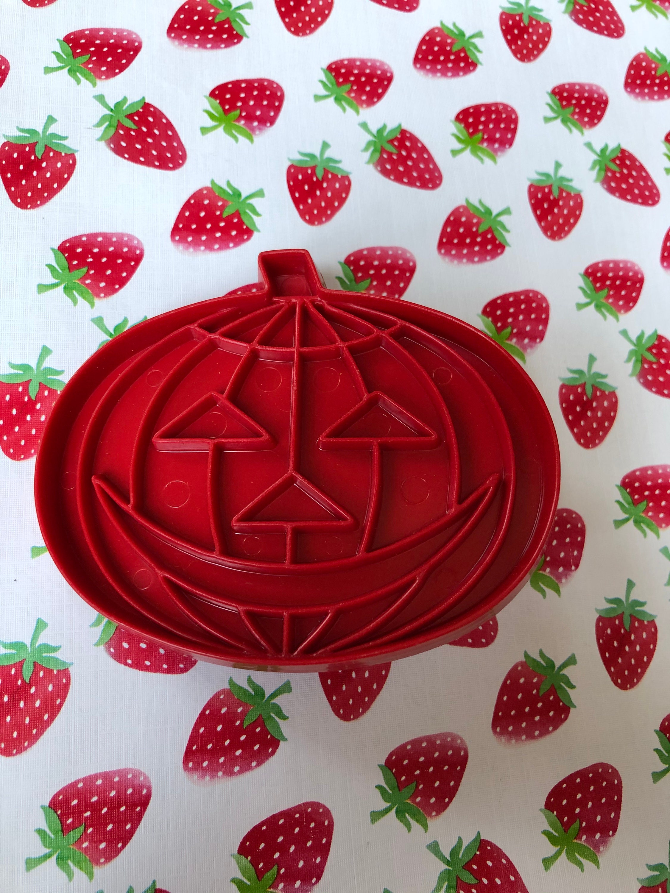 Fun Holiday Vintage Red Plastic Cookie Cutters - Etsy