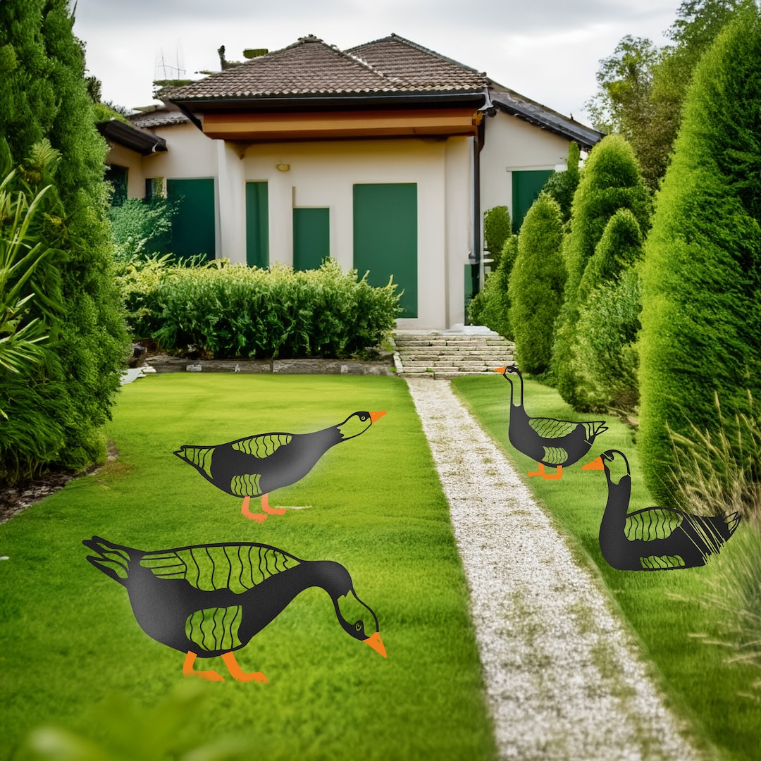 Metal Goose Garden Decor: Set of Four Black Minimalist Yard Art - Etsy