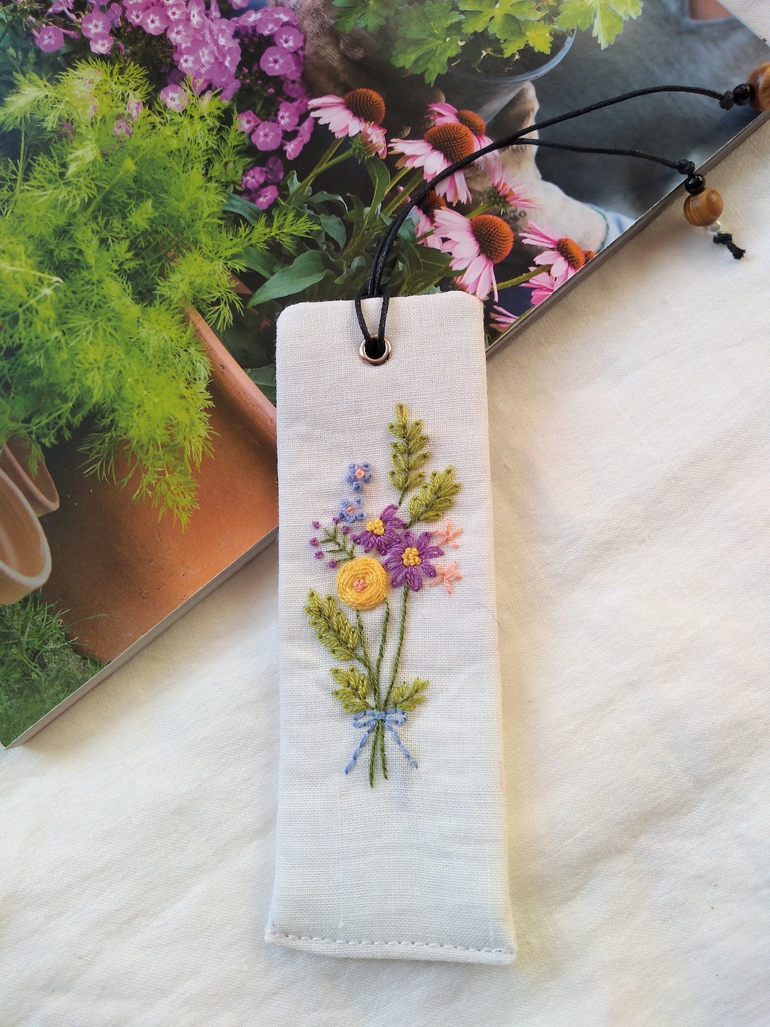 Hand Embroidered Flowers Bookmark/ Gift Ideas for Book Readers/ Book ...