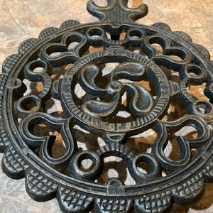 Trivet Tile Hot Plate 60's Bright Flowers, Cast Iron Coasters Hotplate ...