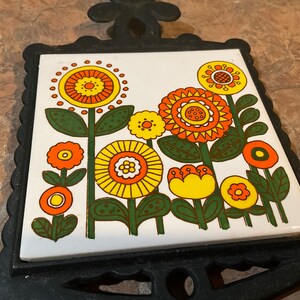 Trivet Tile Hot Plate 60's Bright Flowers, Cast Iron Coasters Hotplate ...