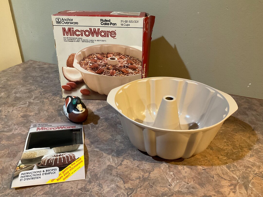 Anchor Ovenware Fluted Cake Pan Microware Microwave & Oven, 3 1/2 Qt ...