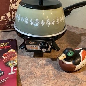 Oster Avocado Green Electric Fondue Pot With Lid and Heat Base ...