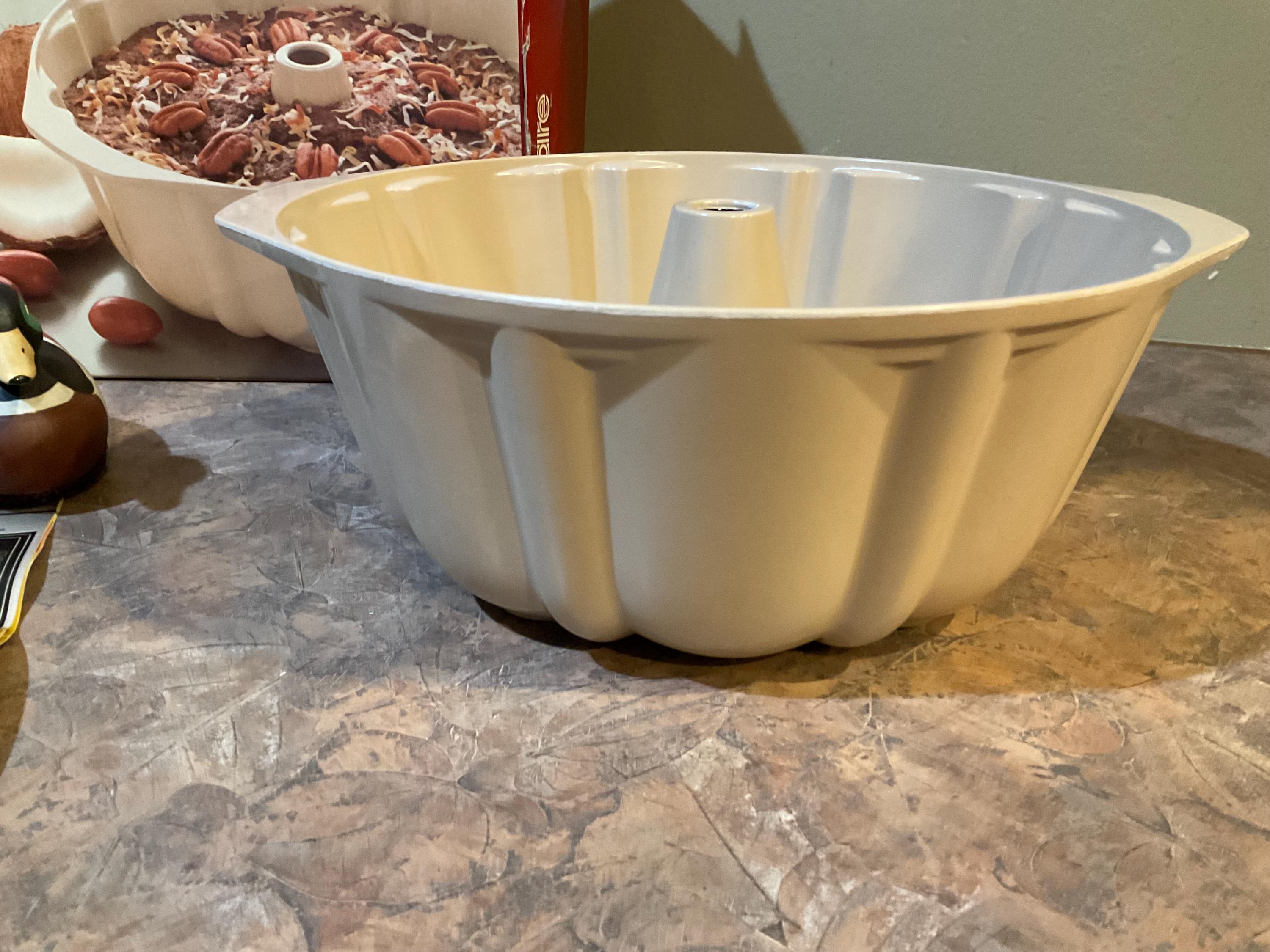 Anchor Ovenware Fluted Cake Pan Microware Microwave & Oven, 3 1/2 Qt ...