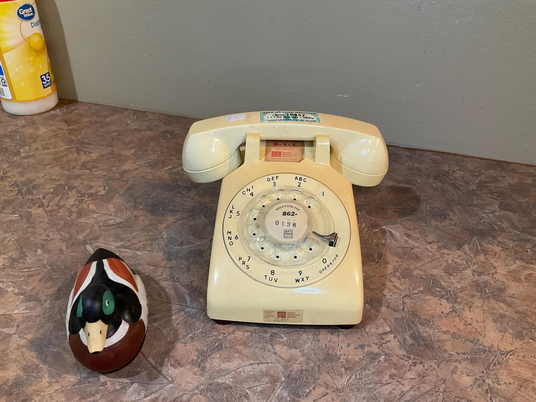 ITT Phone Rotary Dial Yellow Desk Top Telephone, Vintage 1960's, Winter ...