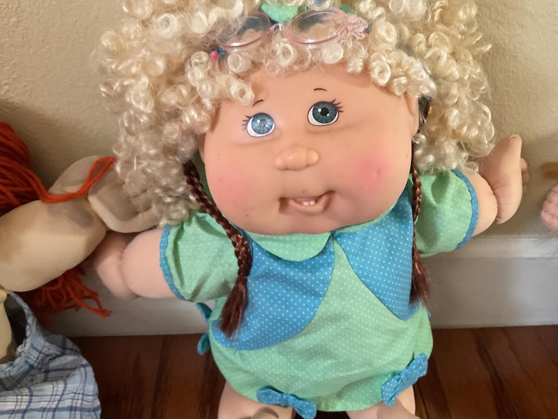 Cabbage Patch Blonde Hair Blue Eyes Dimples, Red Head Blue Eyes Girl ...