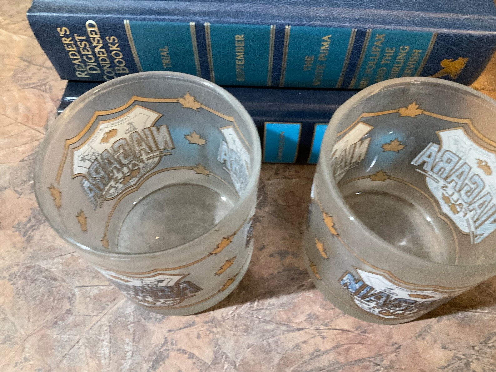 Niagara Falls Canada Souvenir Lowball Rock Drinking Glasses, Maple Leaf ...