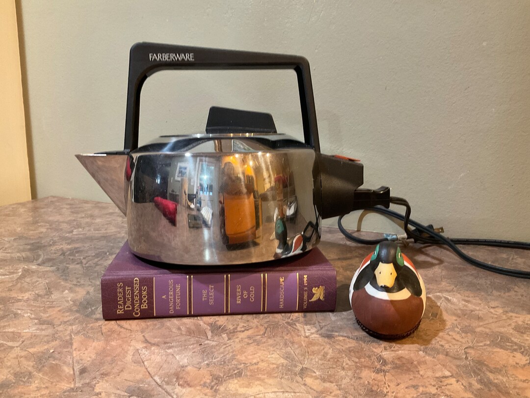 Farberware Fast and Efficient Stainless Steel Electric Kettle 1.5 Qt ...