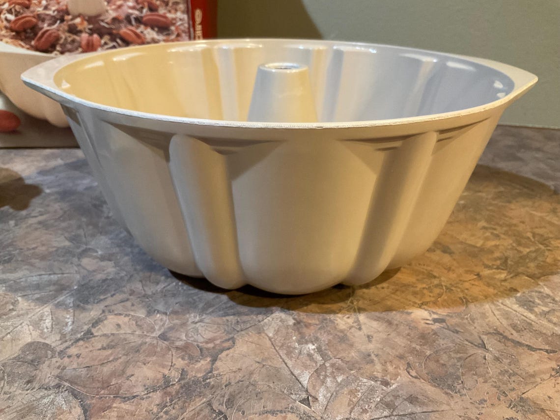 Anchor Ovenware Fluted Cake Pan Microware Microwave & Oven, 3 1/2 Qt ...