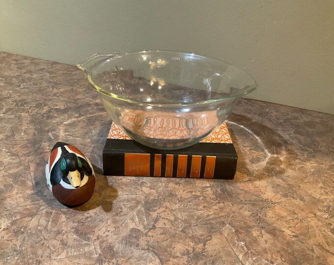 Pyrex Teardrop Mixing Bowl, Measuring Bowl, 2 Quarts, 8 Cups, Vintage ...