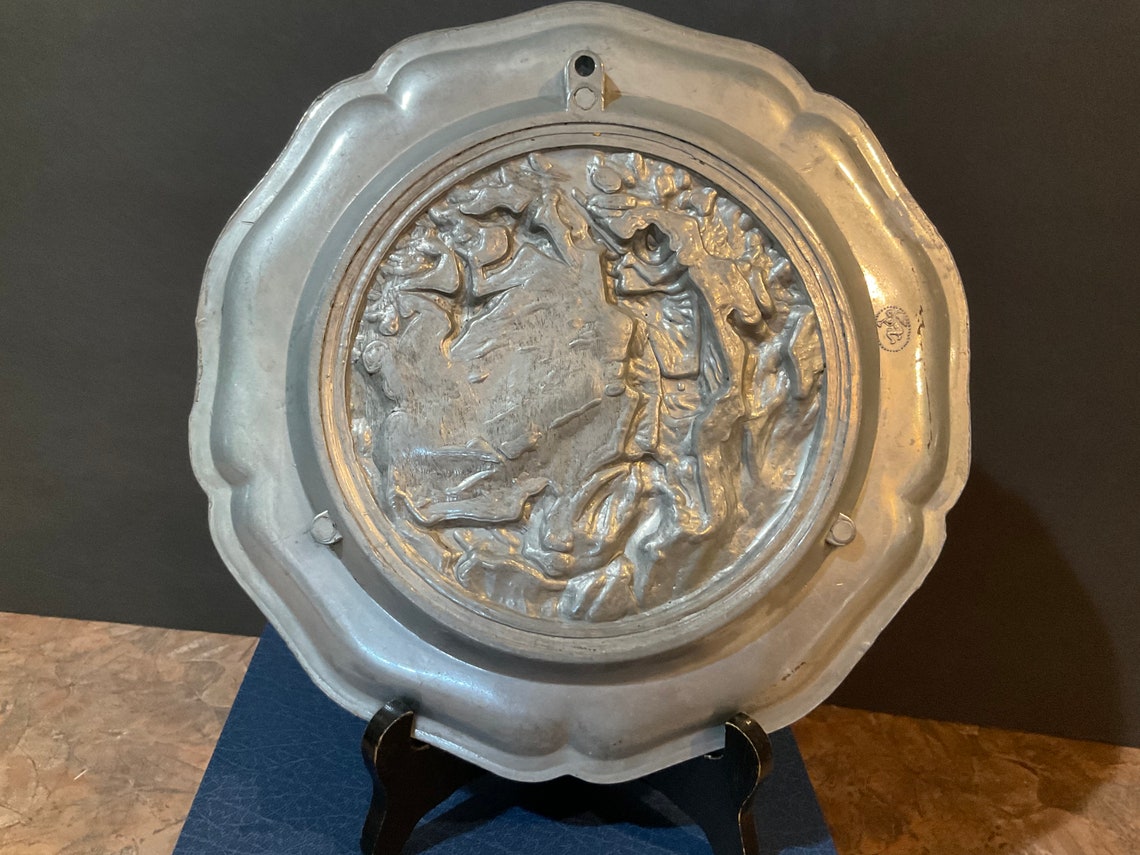Hunter With Dogs German Embossed Pewter Plate Angel Mark Hunting Dog ...