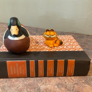 Garfield is Sitting, Cat, Orange, Figurine, 80s Vintage - Etsy