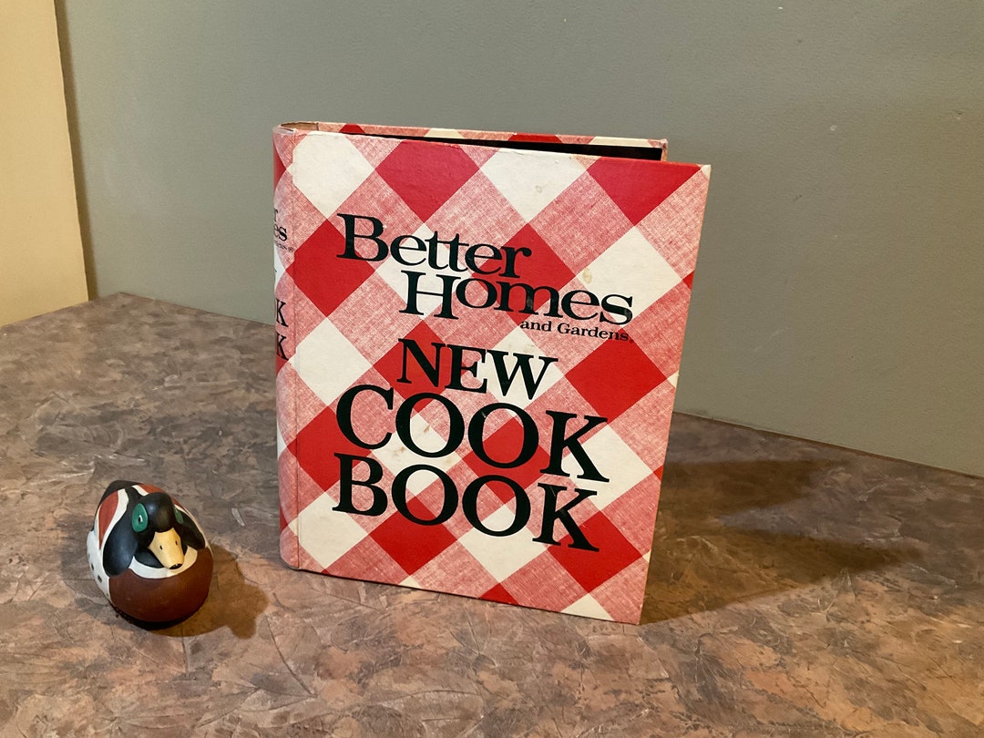 Better Homes and Gardens New Cookbook, 4th Printing 1977, Red and White ...