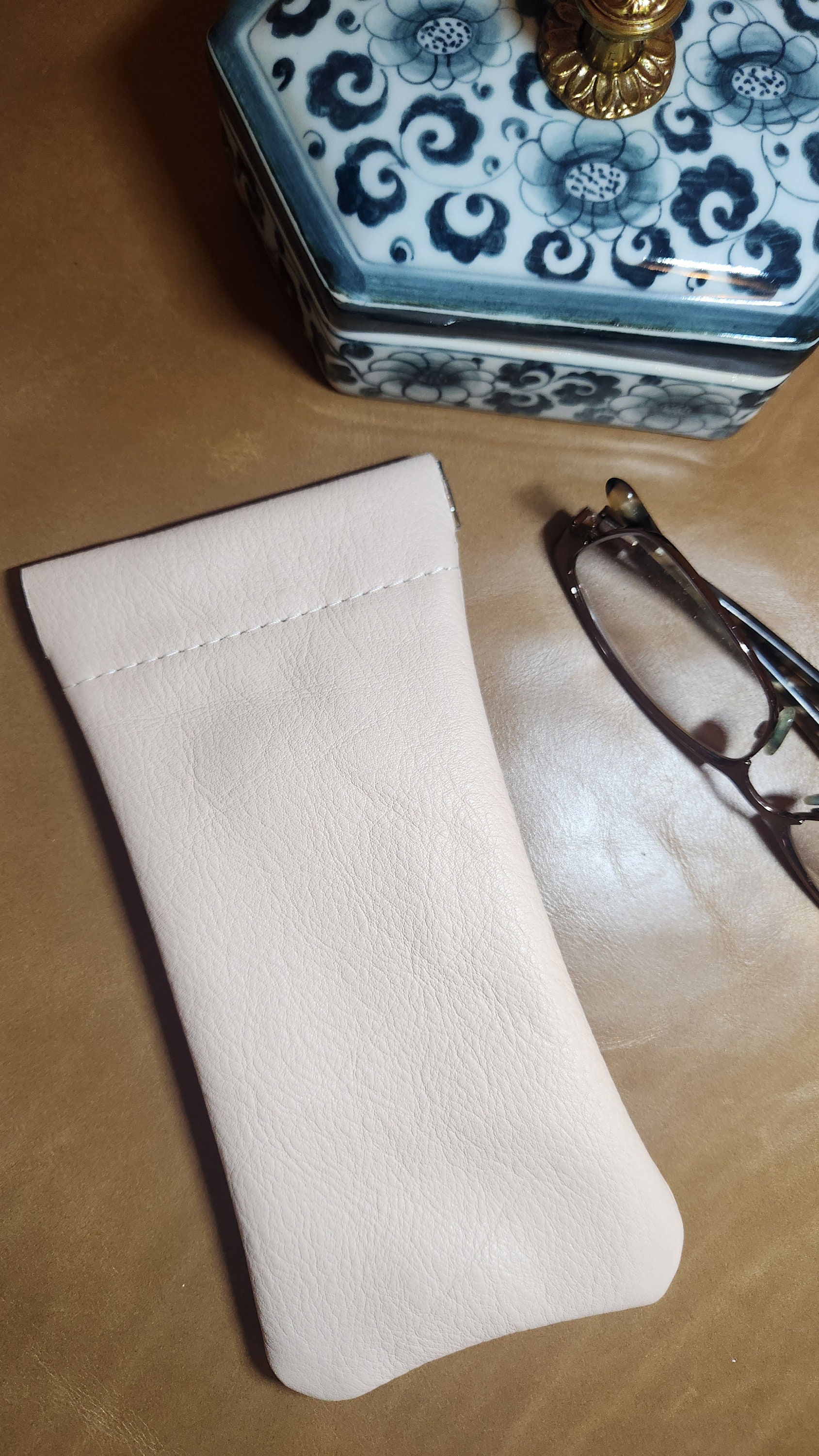 Genuine Leather Spring Top Glasses Case Squeeze Glasses Case Snap Top ...