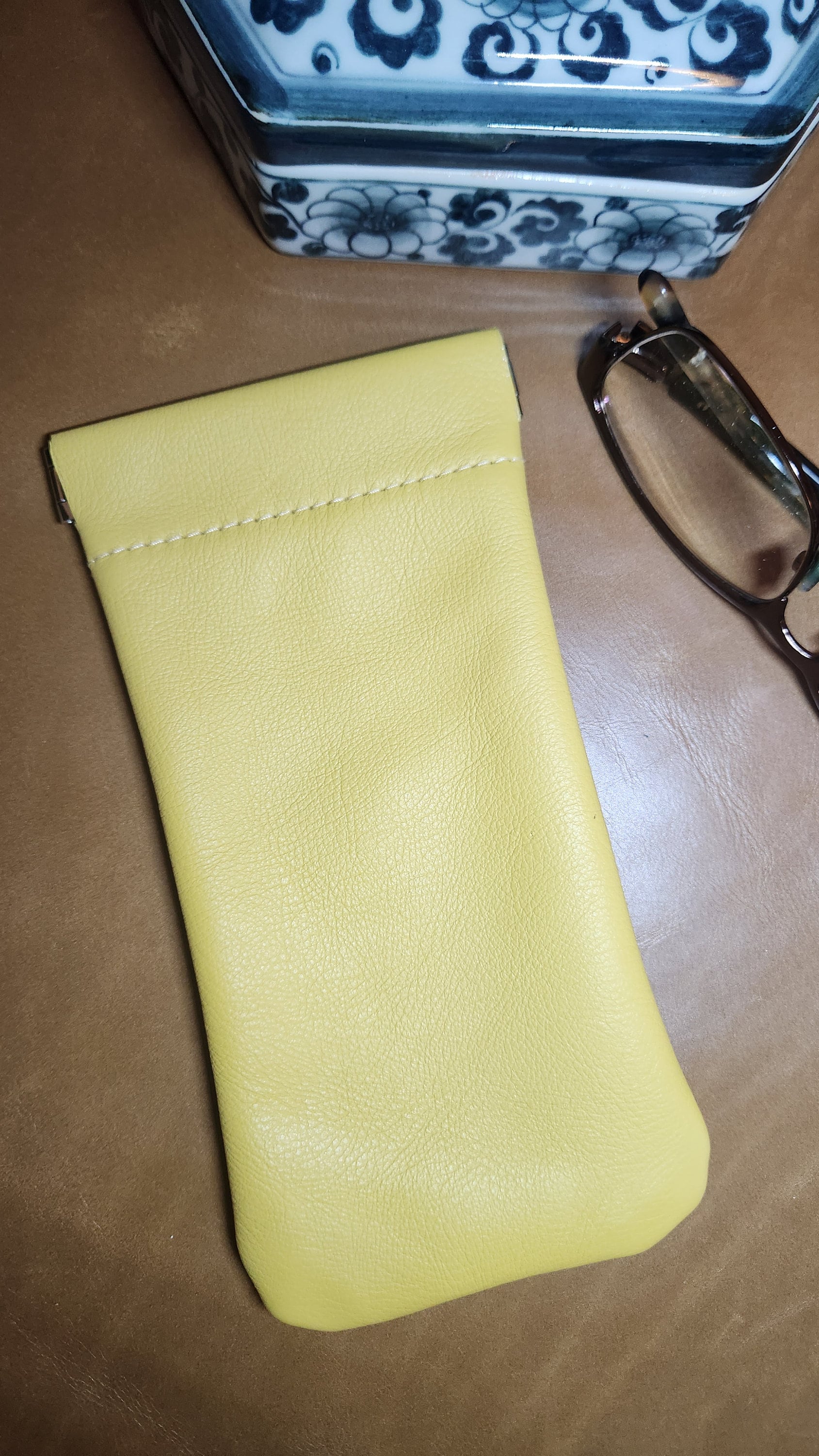 Genuine Leather Spring Top Glasses Case Squeeze Glasses Case Snap Top ...
