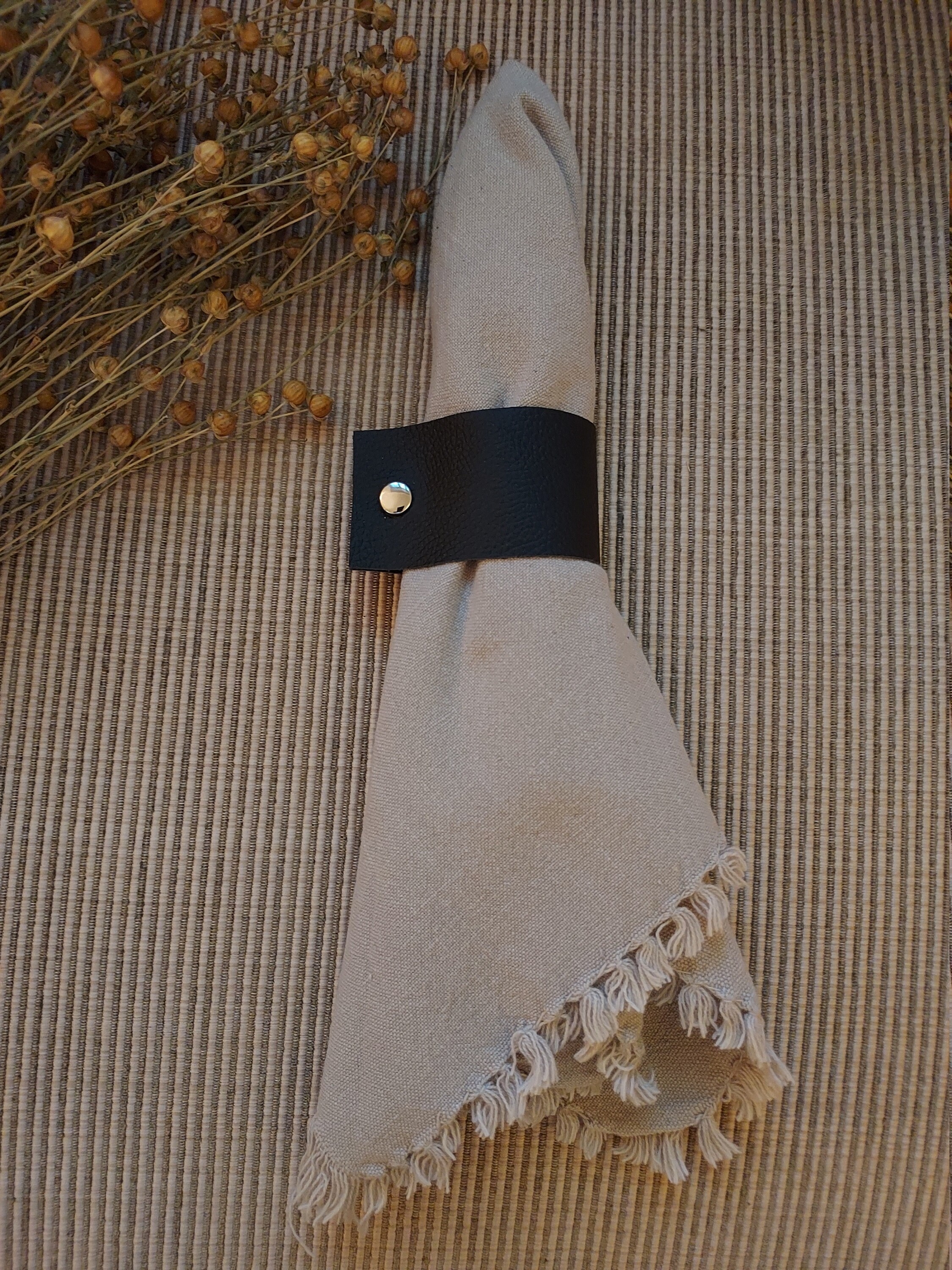 Minimalist Style Set of 4 Black Leather Napkin Rings With Silver Tone ...