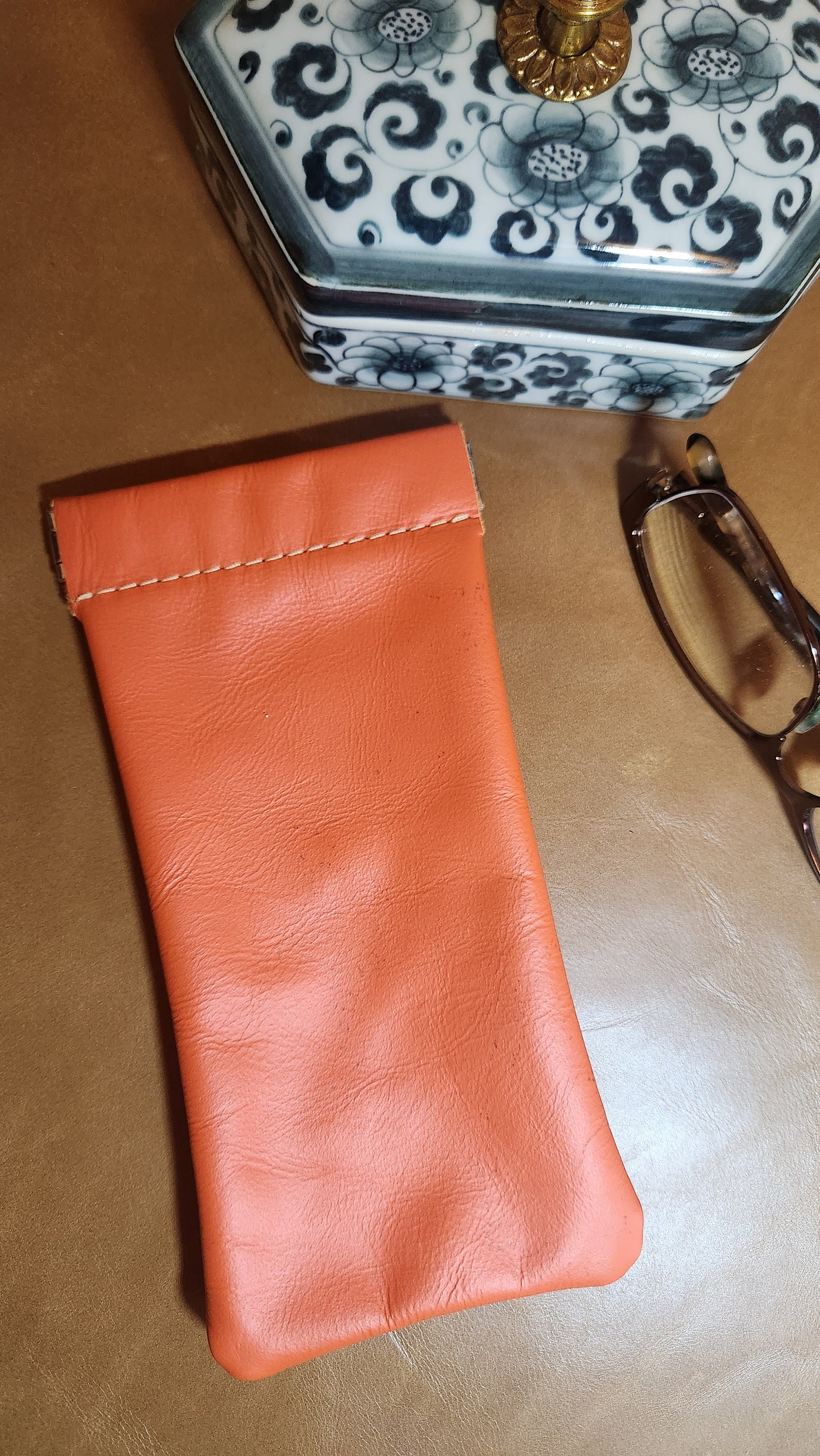 Genuine Leather Spring Top Glasses Case Squeeze Glasses Case Snap Top ...