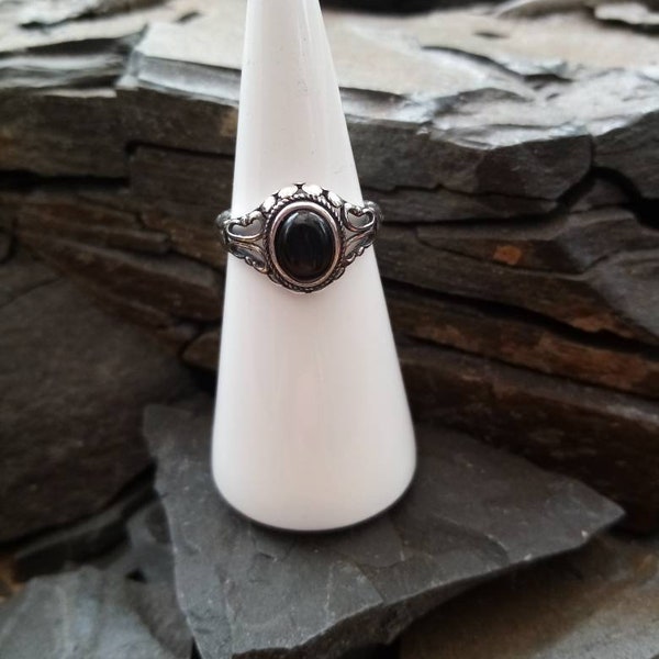 Whitby Jet Ring - Etsy