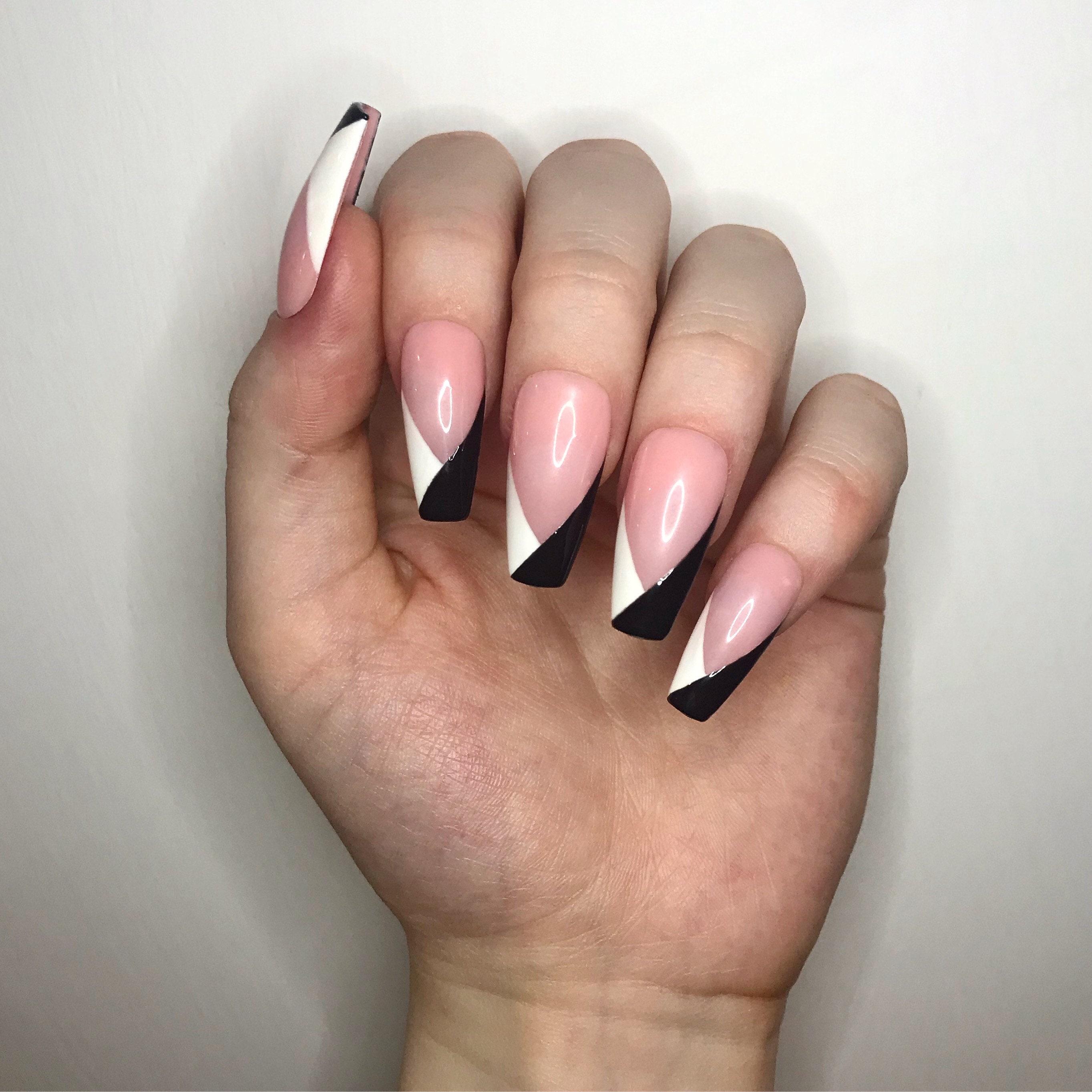 Chevron Acrylic Nails