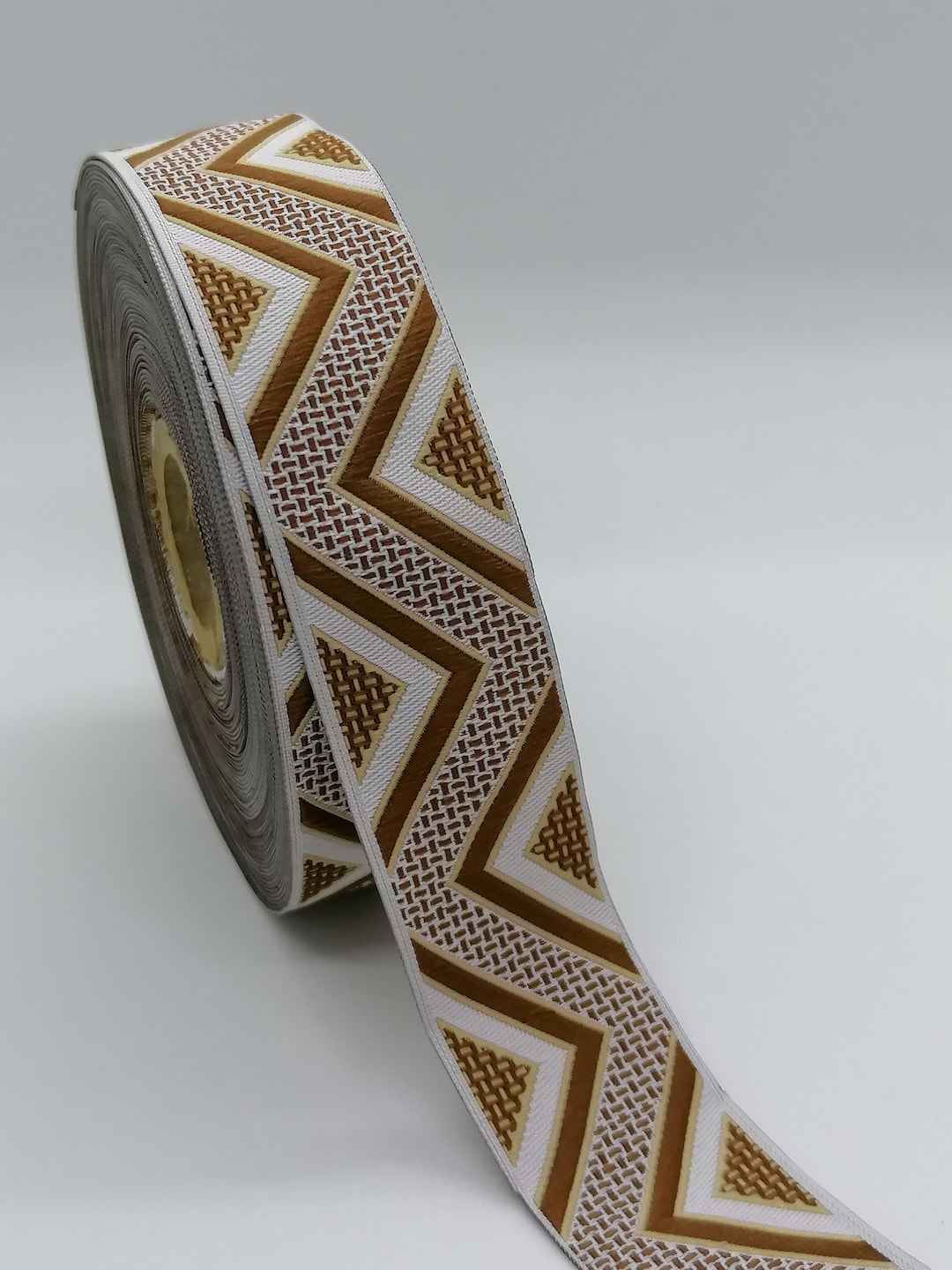 Cinta jacquard triangular marrón claro / capuchino de 25 mm 0,98 ...