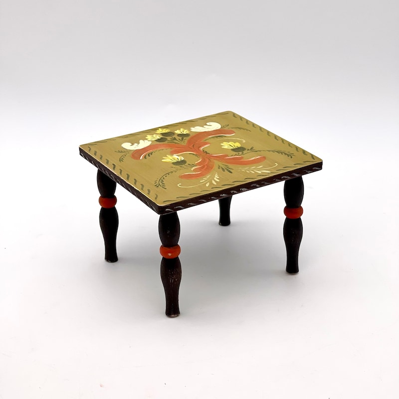 Dollhouse Table - Etsy