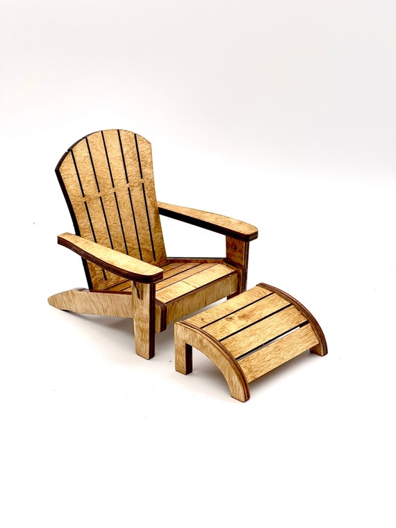 Classic wooden beach chairs store