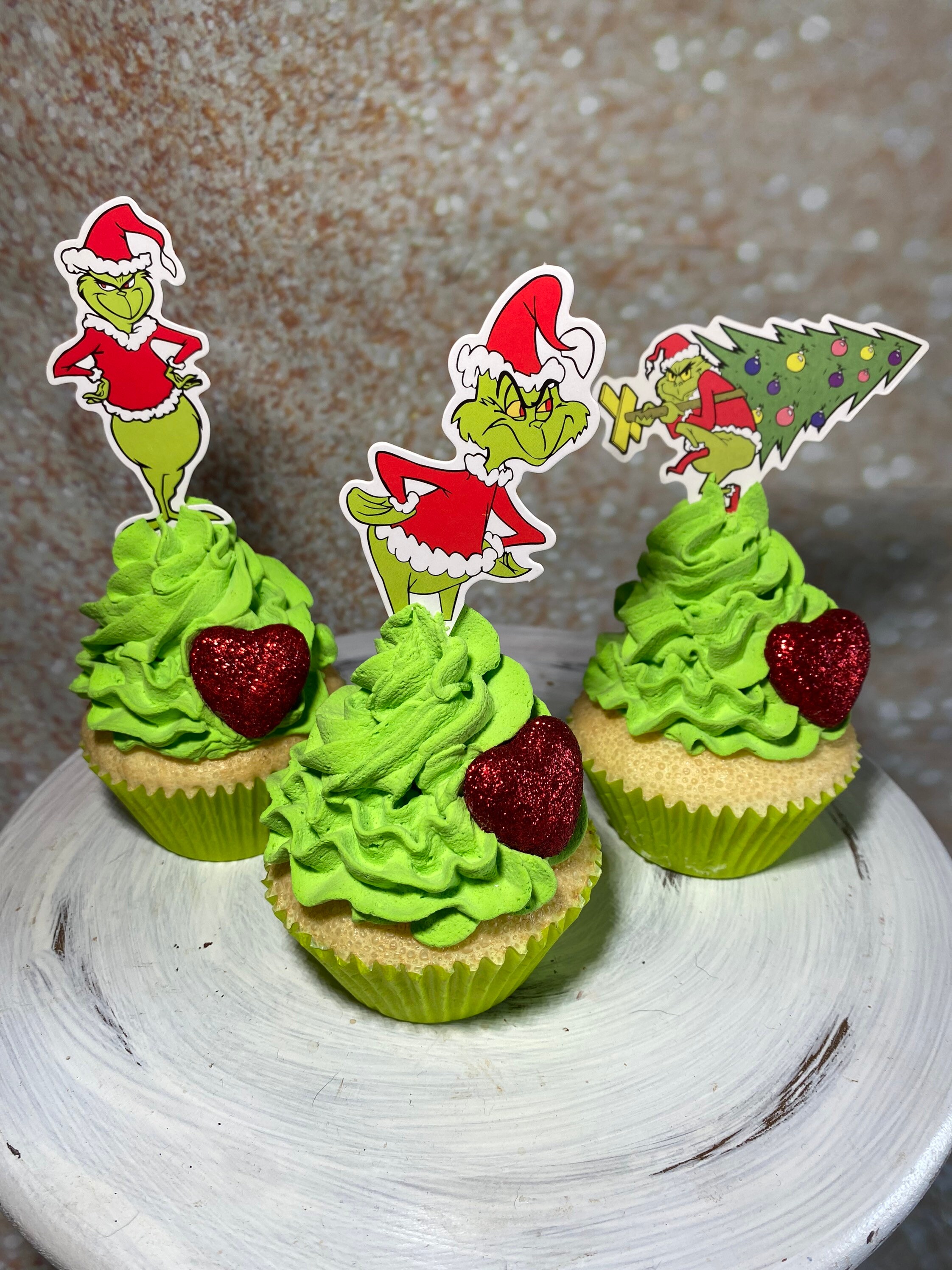 Grinch Cupcake Cake