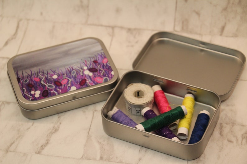 Small tin, gifts for her, trinkets, keepsakes, arty, abstract, multi ...