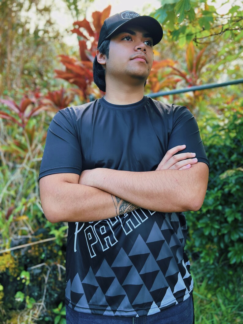 Hawaiian Triangle T-shirt - Etsy