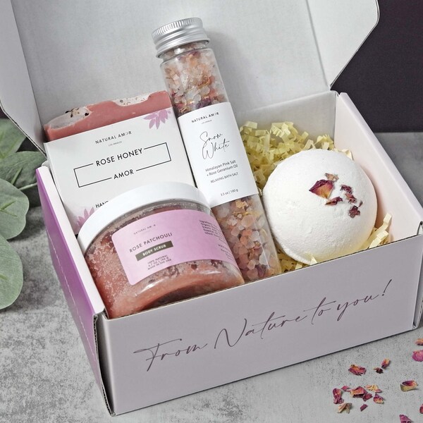 Bath Body Gift Baskets - 60+ Gift Ideas for 2024