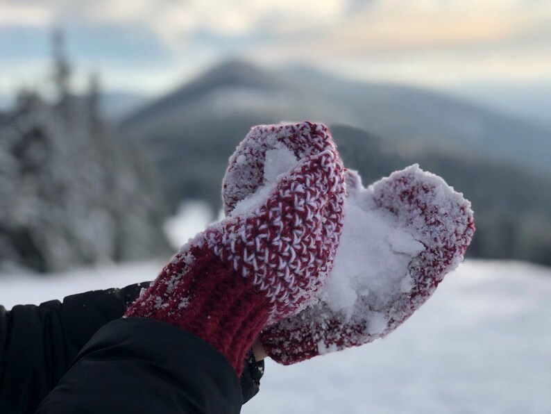 How to Crochet Heart Mittens - Simple, Warm, Great Valentine Gift ...