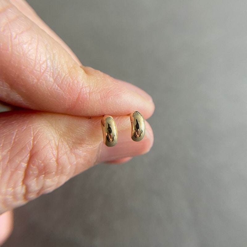 10k Gold Minimalist Line - Etsy