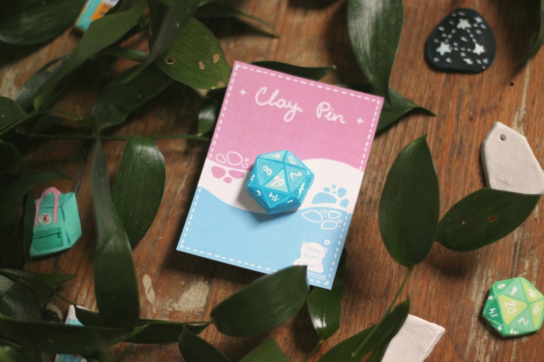 Cute Handmade Dice D20 Clay Pin / Przypinka Kostka K20 - Etsy