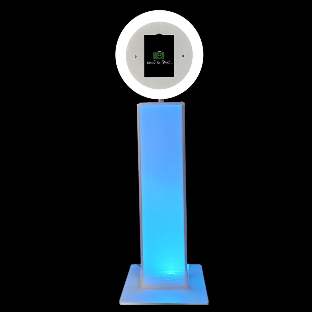 Totem Photo Booth. iPad Photo Booth. Lightweight! Ipads, Surface Pro ...