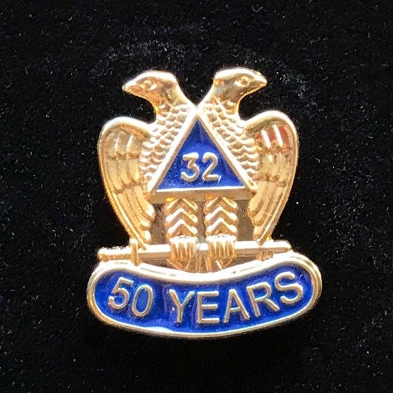 32nd Lapel Pin - Etsy