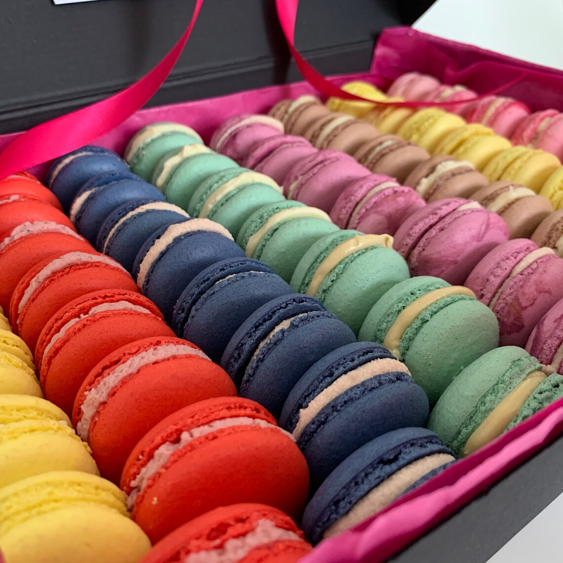 Galleta de macarrones clásico sabores más vendidos caja de | Etsy