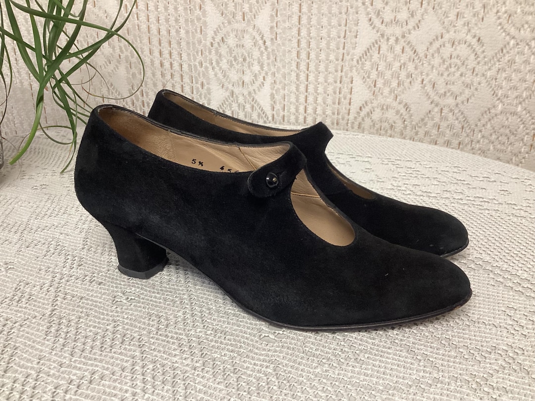 Laure Bassal Vintage Mary Jane Pumps Size 5 1/2 (37 _ 37 1/2) Black ...