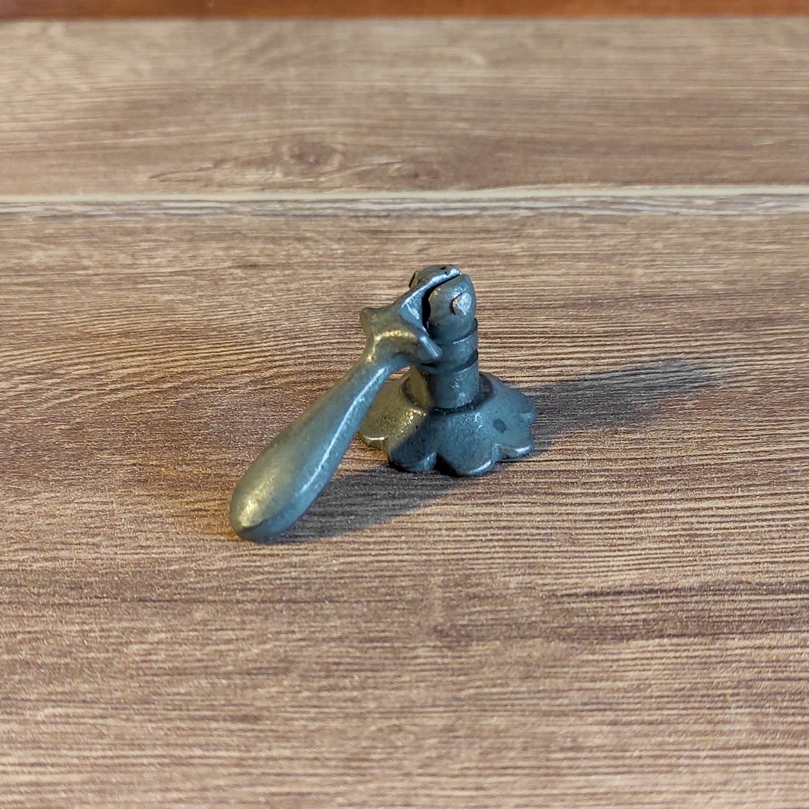 Vintage Rustic Teardrop Swing Drawer Pull Kitchen Cabinet | Etsy