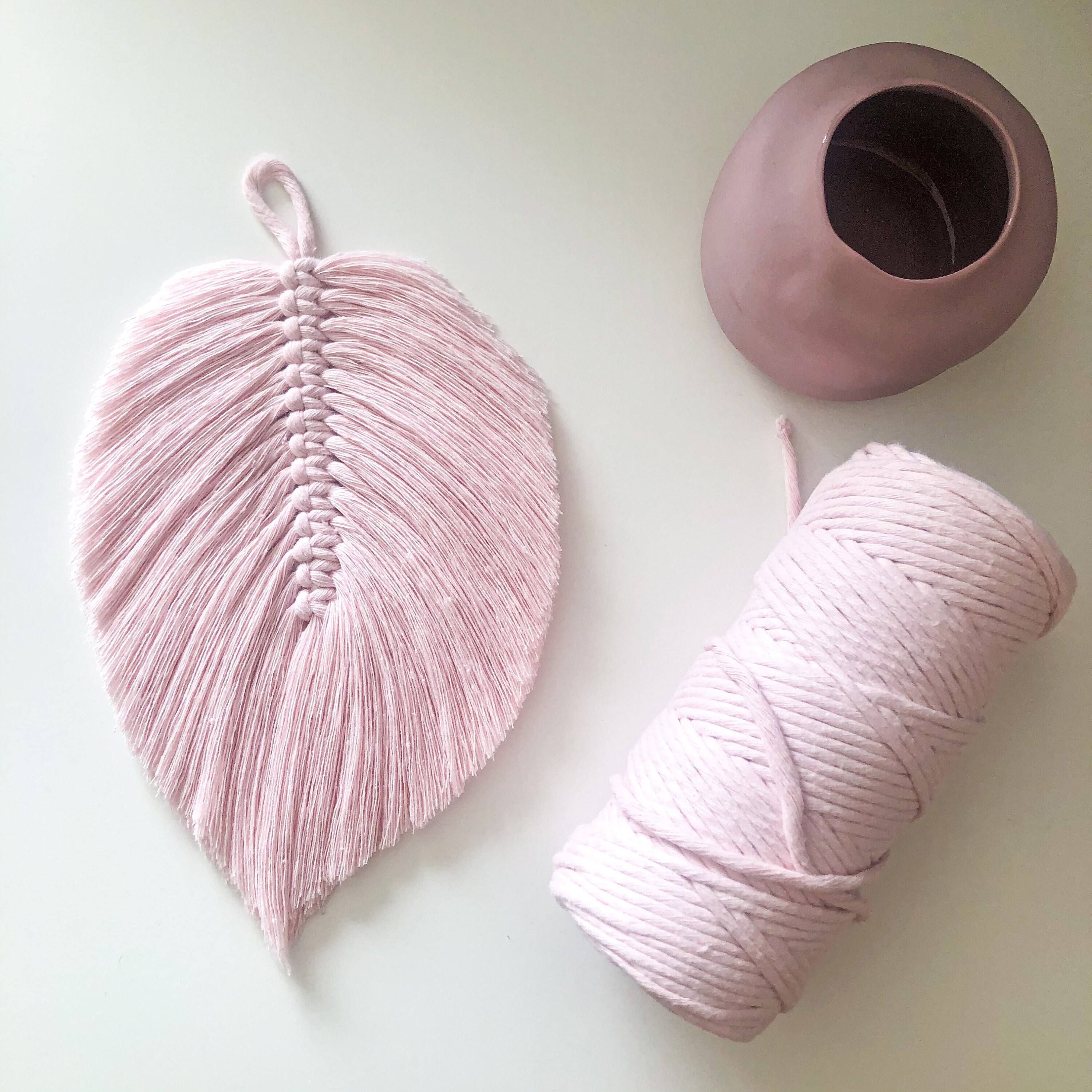 Pluma / Hoja de Macrame hecha a mano - Etsy España