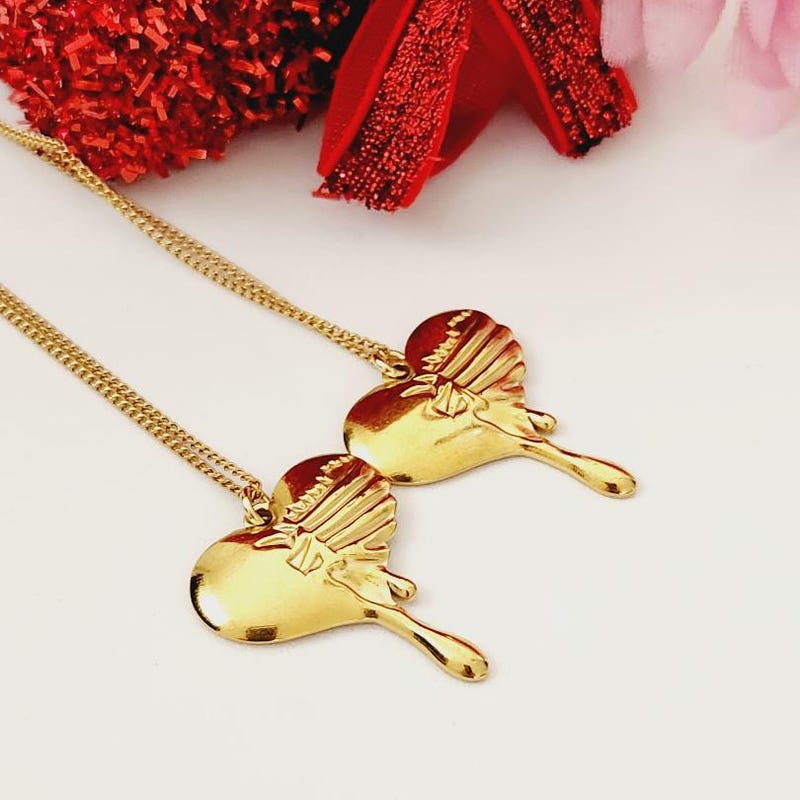 Bleeding Heart Necklace - Etsy