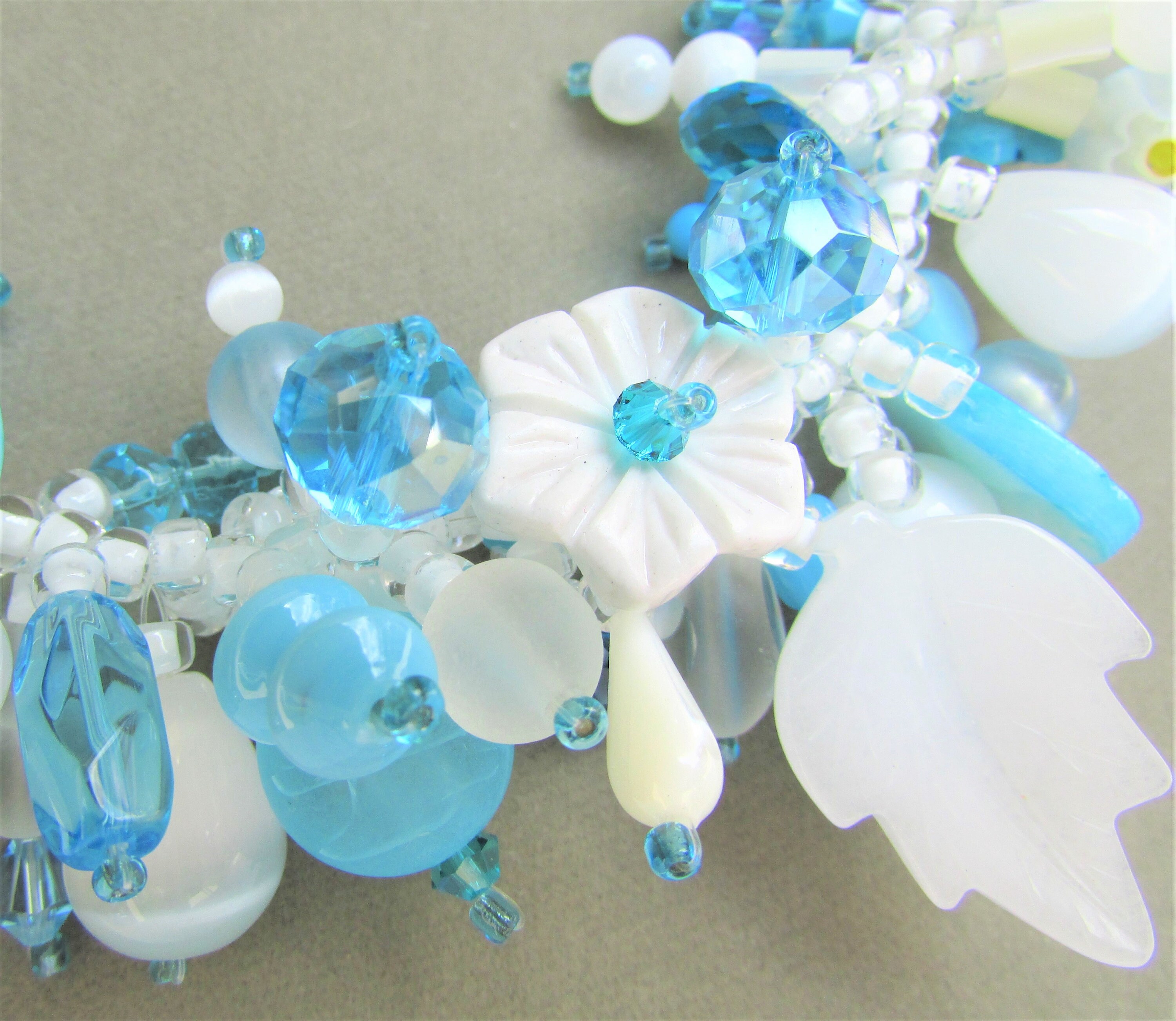 Aqua & White Necklace Petite Boa Necklace Beaded Jewelry - Etsy España