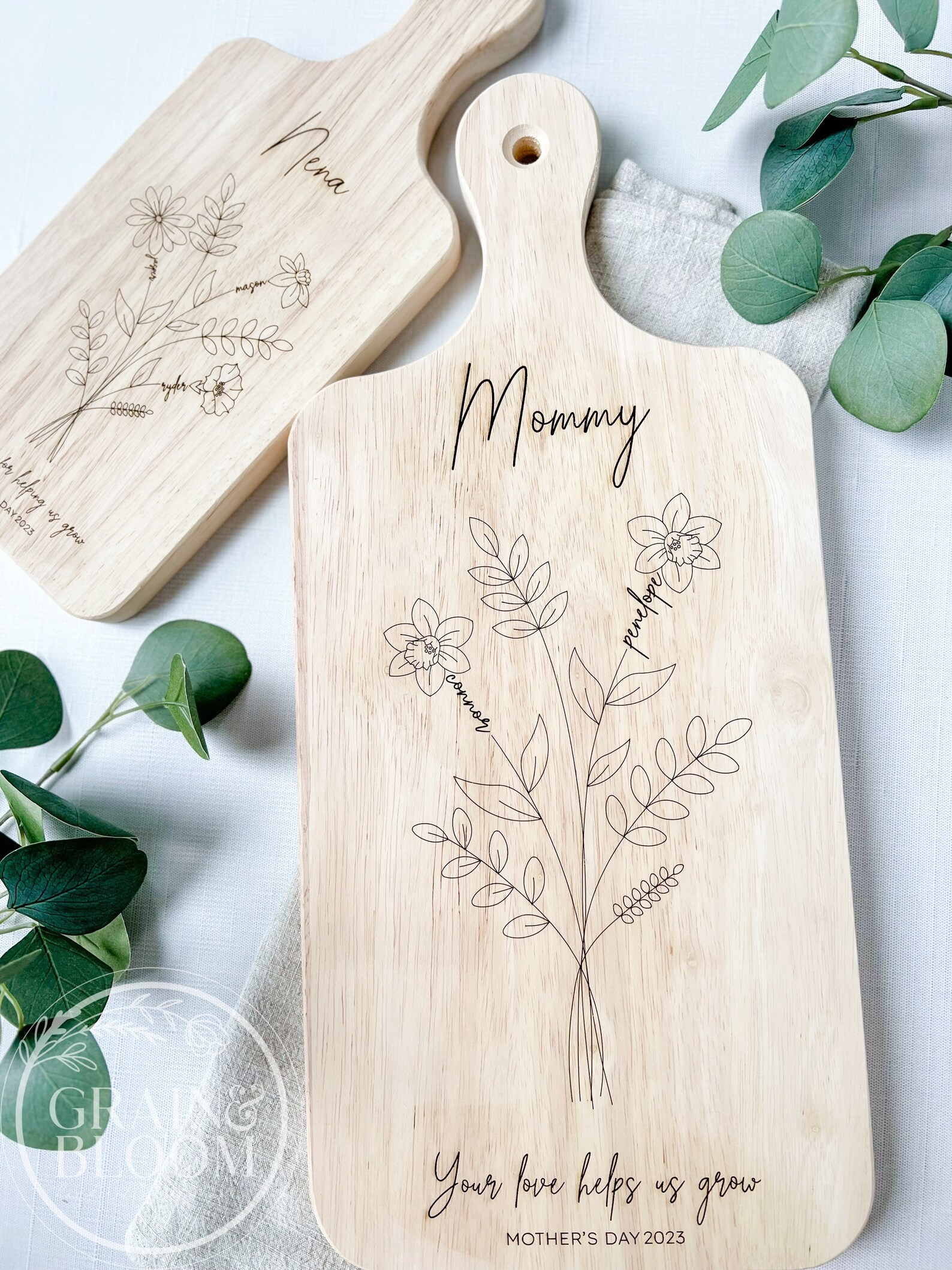 Mother's Day Engraved Bread Board |personalized Gift | Birth Month Floral Name | Custom Garden ...
