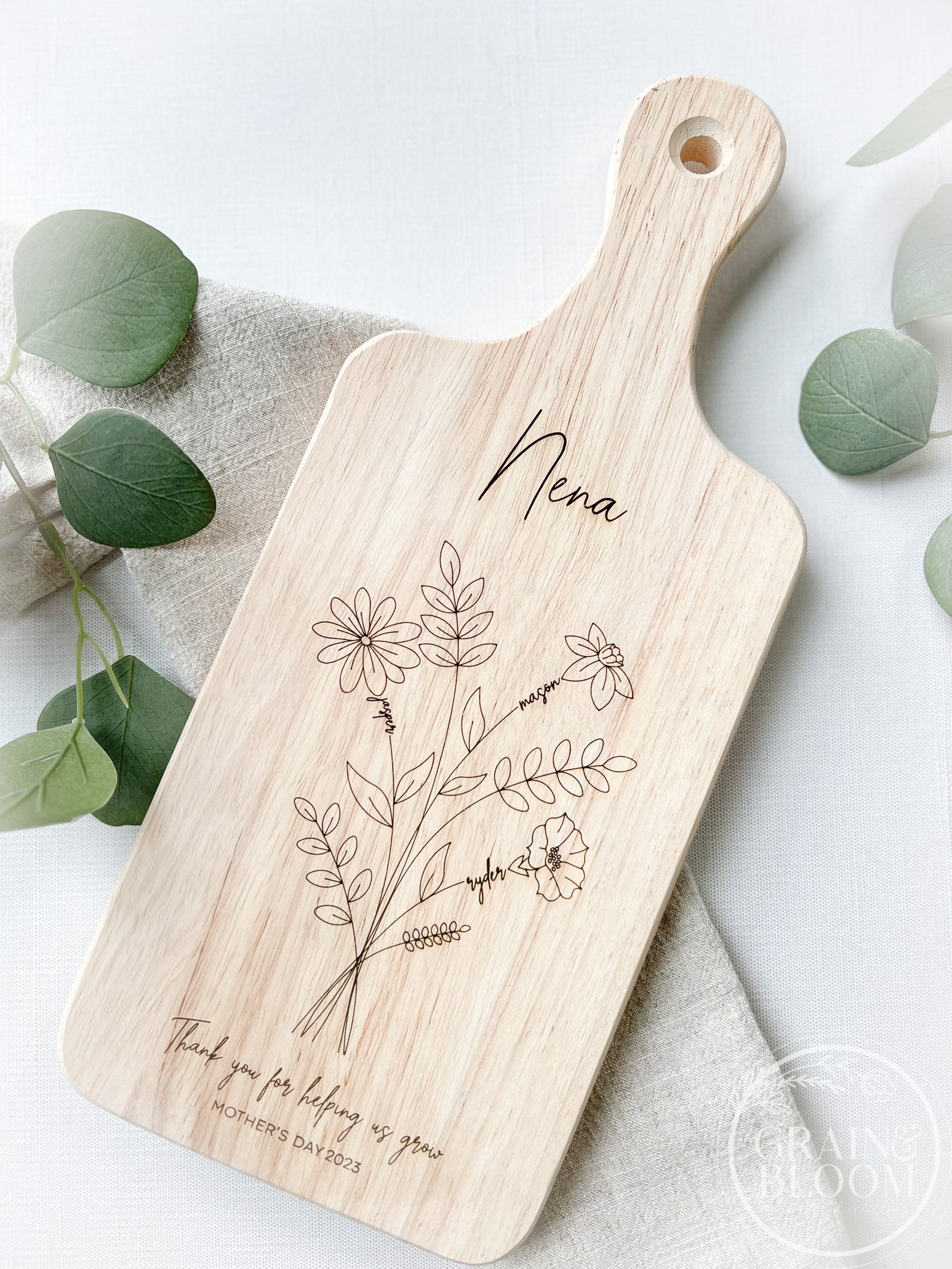 Mother's Day Engraved Bread Board |personalized Gift | Birth Month Floral Name | Custom Garden ...