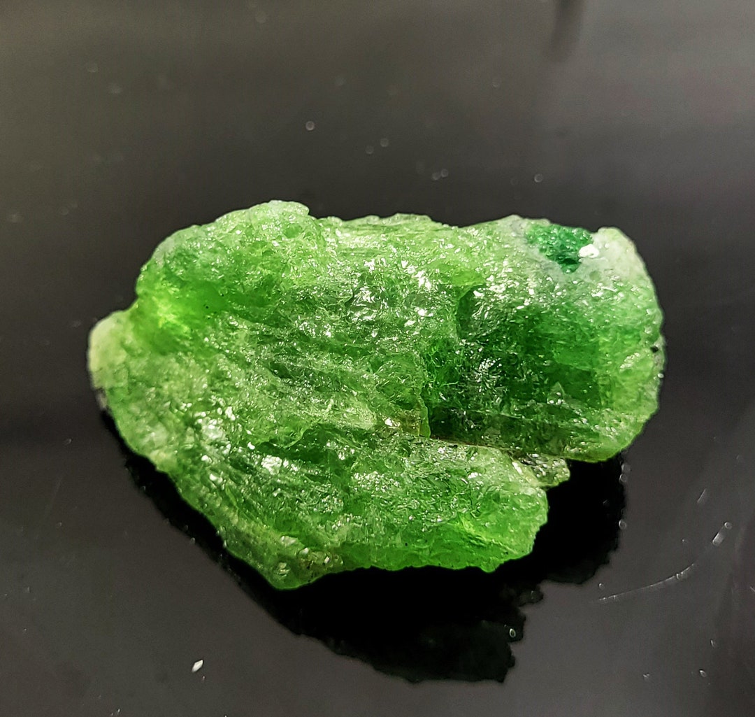 163 Cts Breathtaking Natural Tsavorite Garnet Specimen/ Rare Garnet Row ...